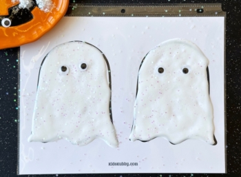 Halloween Glue Ghosts